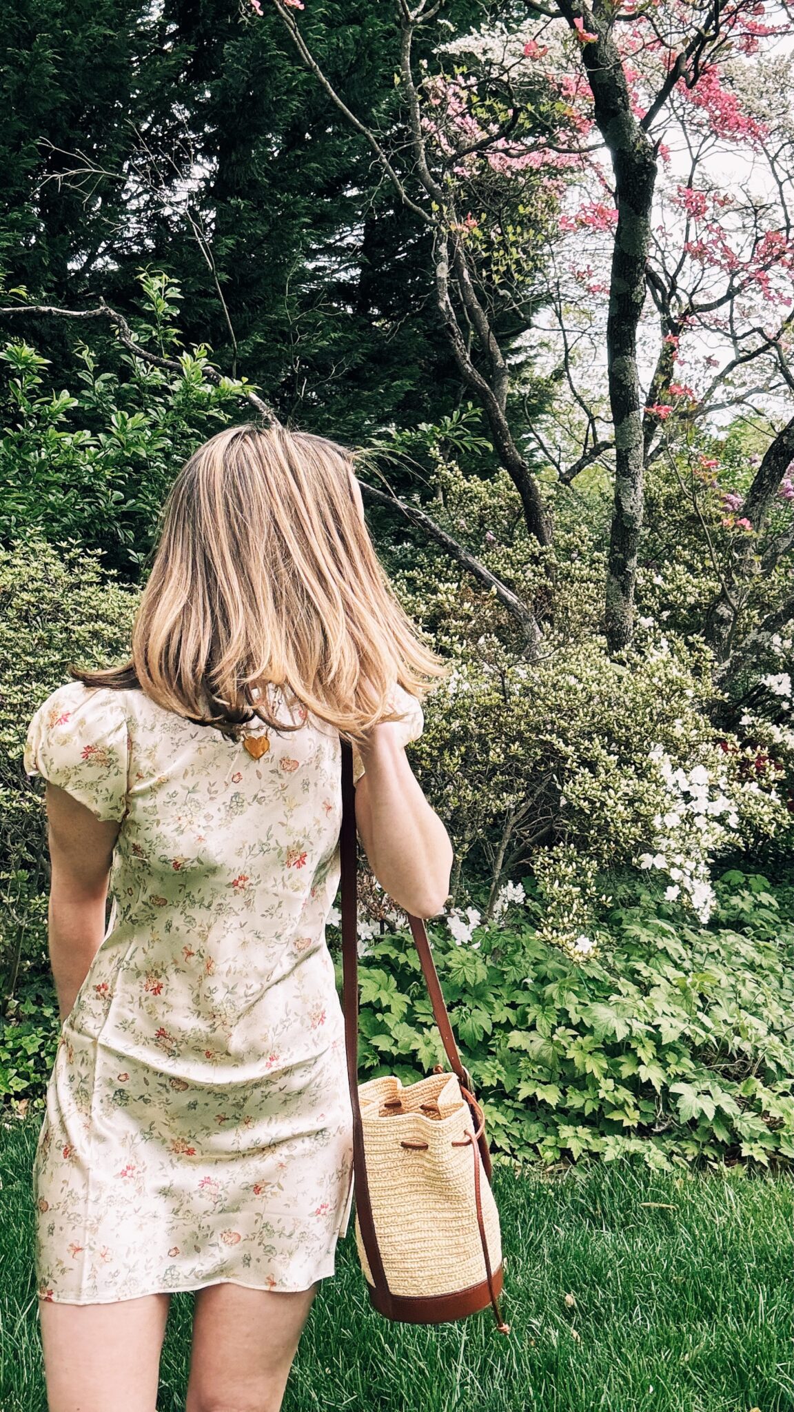 Ask Magpie: Dresses for Lots of Occasions, T-Ball Mom Outfits, + More.